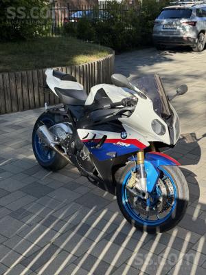 BMW S 1000RR 2011 in Jelgava, with an engine capacity of 1.00 L and mileage of 0 thousand km for 7200 €, photo 5 on AUTOMOTO.COM.LV