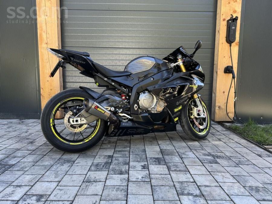 BMW S 1000RR 2011 in Riga, with an engine capacity of 1.00 L and mileage of 0 thousand km for 7400 €, photo 7 on AUTOMOTO.COM.LV