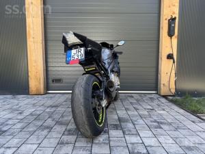 BMW S 1000RR 2011 in Riga, with an engine capacity of 1.00 L and mileage of 0 thousand km for 7400 €, photo 8 on AUTOMOTO.COM.LV