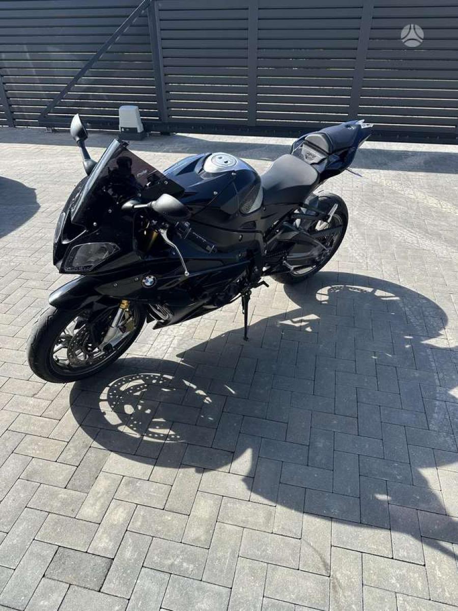 BMW S 1000RR 2011 in Sakiai, with an engine capacity of 1.00 L and mileage of 32 thousand km for 7100 €, photo 4 on AUTOMOTO.COM.LV