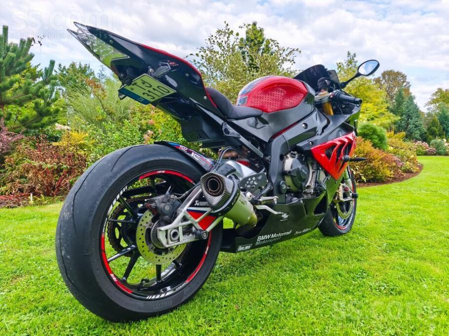 BMW S 1000RR 2012 in Talsi, with an engine capacity of 1.00 L and mileage of 0 thousand km for 9000 €, photo 4 on AUTOMOTO.COM.LV