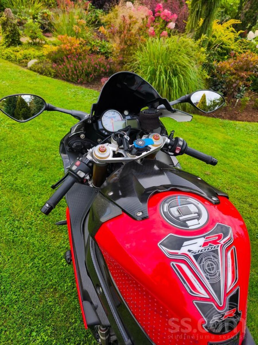BMW S 1000RR 2012 in Talsi, with an engine capacity of 1.00 L and mileage of 0 thousand km for 9000 €, photo 6 on AUTOMOTO.COM.LV