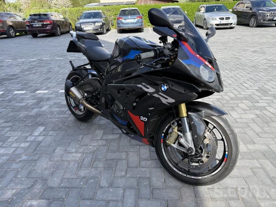 BMW S 1000RR 2013 in Riga, with an engine capacity of 1.00 L and mileage of 0 thousand km for 9100 €, photo 1 on AUTOMOTO.COM.LV