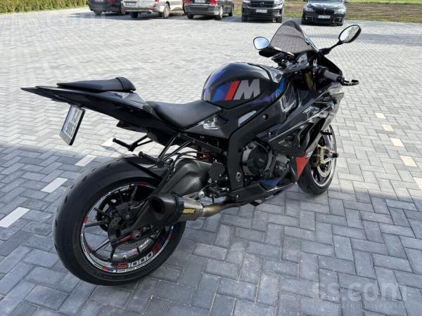 BMW S 1000RR 2013 in Riga, with an engine capacity of 1.00 L and mileage of 0 thousand km for 9100 €, photo 3 on AUTOMOTO.COM.LV