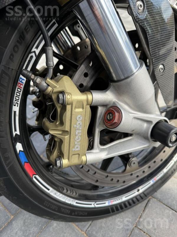 BMW S 1000RR 2013 in Riga, with an engine capacity of 1.00 L and mileage of 0 thousand km for 9100 €, photo 7 on AUTOMOTO.COM.LV
