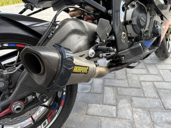 BMW S 1000RR 2013 in Riga, with an engine capacity of 1.00 L and mileage of 0 thousand km for 9100 €, photo 9 on AUTOMOTO.COM.LV