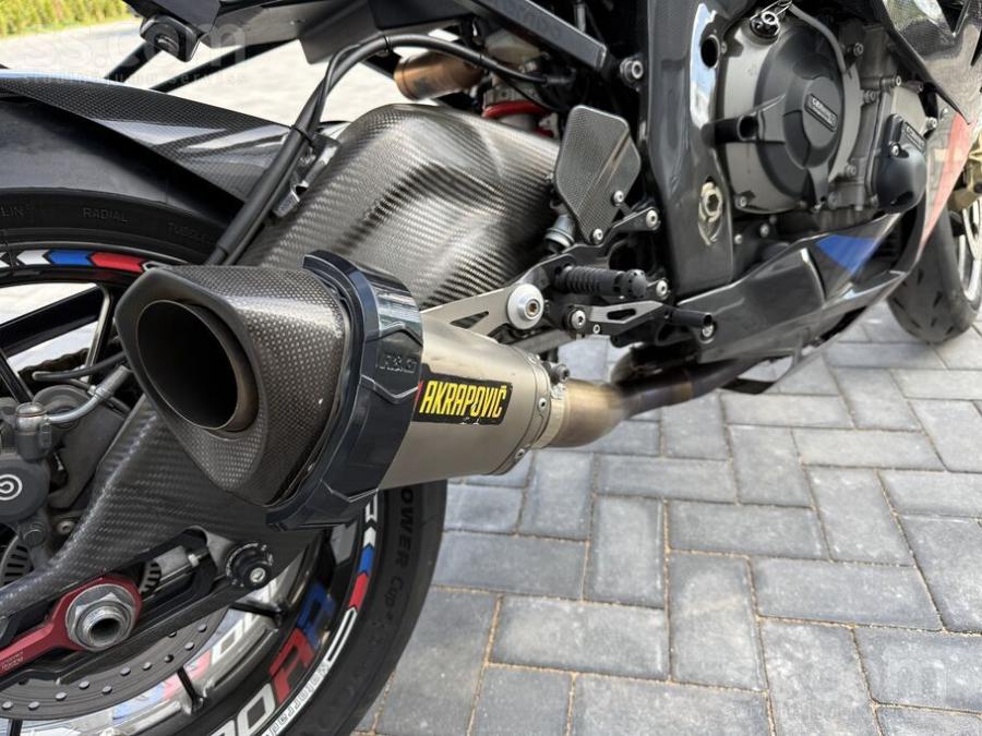 BMW S 1000RR 2013 in Riga, with an engine capacity of 1.00 L and mileage of 0 thousand km for 9100 €, photo 10 on AUTOMOTO.COM.LV
