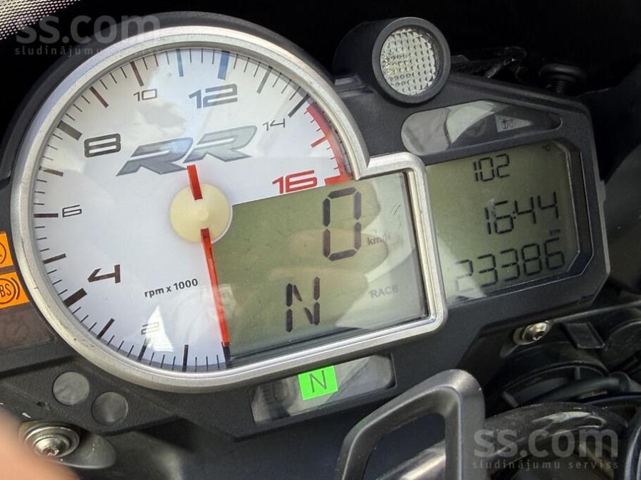 BMW S 1000RR 2013 in Riga, with an engine capacity of 1.00 L and mileage of 0 thousand km for 9100 €, photo 11 on AUTOMOTO.COM.LV