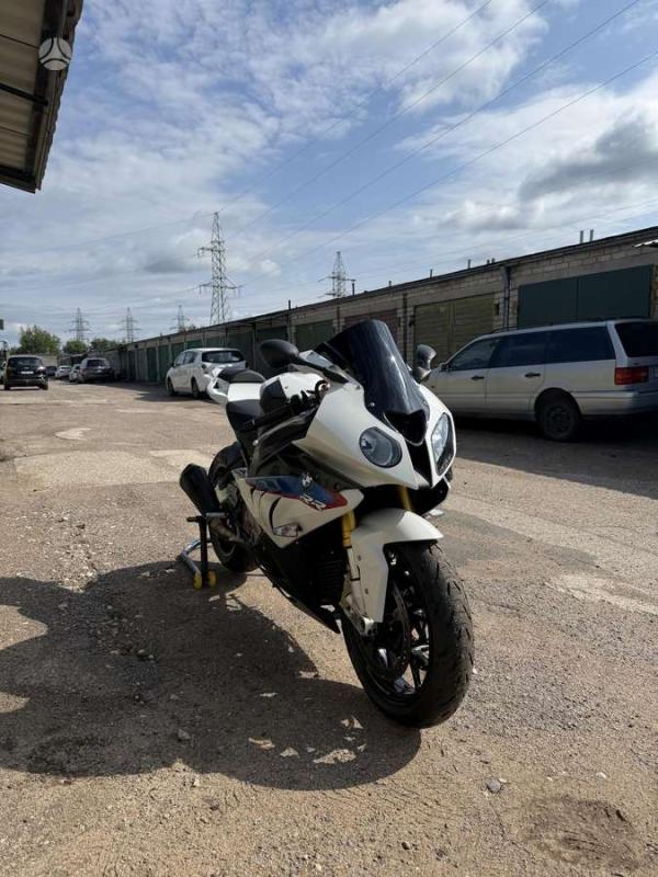 BMW S 1000RR 2013 in Kaunas, with an engine capacity of 1.00 L and mileage of 49 thousand km for 9500 €, photo 3 on AUTOMOTO.COM.LV