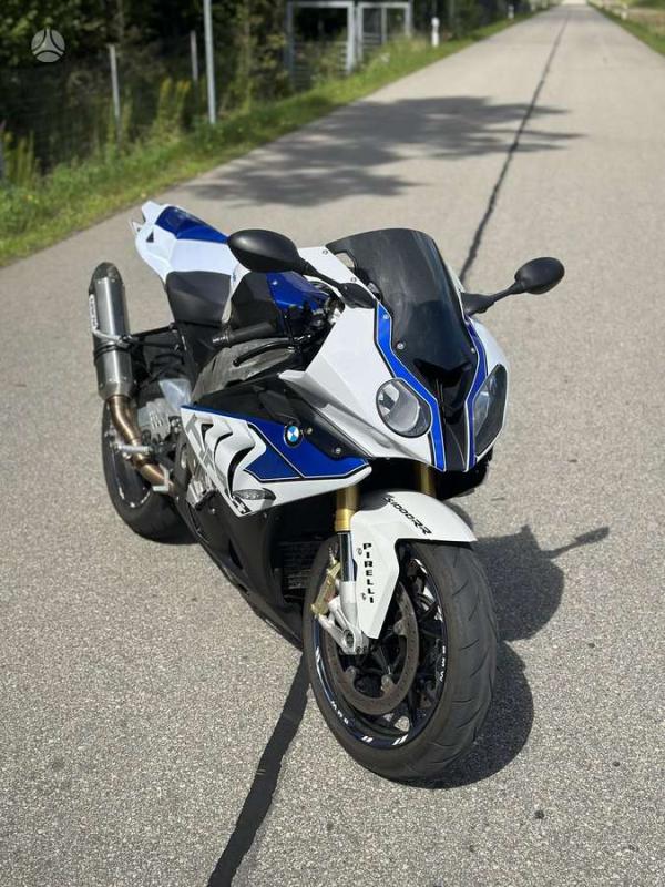 BMW S 1000RR 2013 in Vilnius, with an engine capacity of 1.00 L and mileage of 32 thousand km for 8600 €, photo 1 on AUTOMOTO.COM.LV