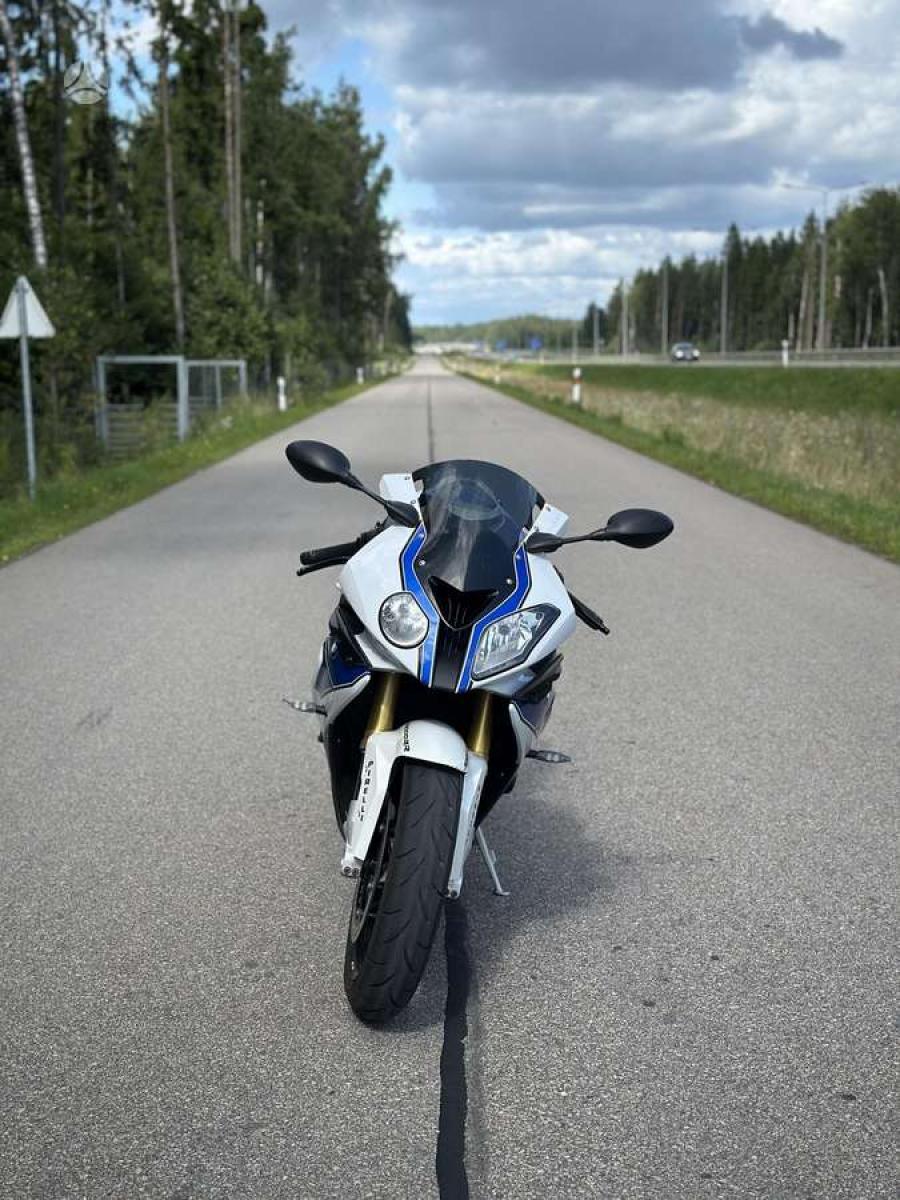BMW S 1000RR 2013 in Vilnius, with an engine capacity of 1.00 L and mileage of 32 thousand km for 8600 €, photo 4 on AUTOMOTO.COM.LV