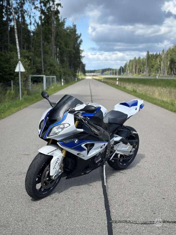 BMW S 1000RR 2013 in Vilnius, with an engine capacity of 1.00 L and mileage of 32 thousand km for 8600 €, photo 4 on AUTOMOTO.COM.LV