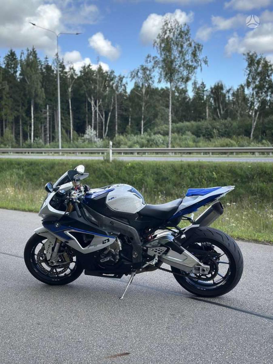 BMW S 1000RR 2013 in Vilnius, with an engine capacity of 1.00 L and mileage of 32 thousand km for 8600 €, photo 10 on AUTOMOTO.COM.LV