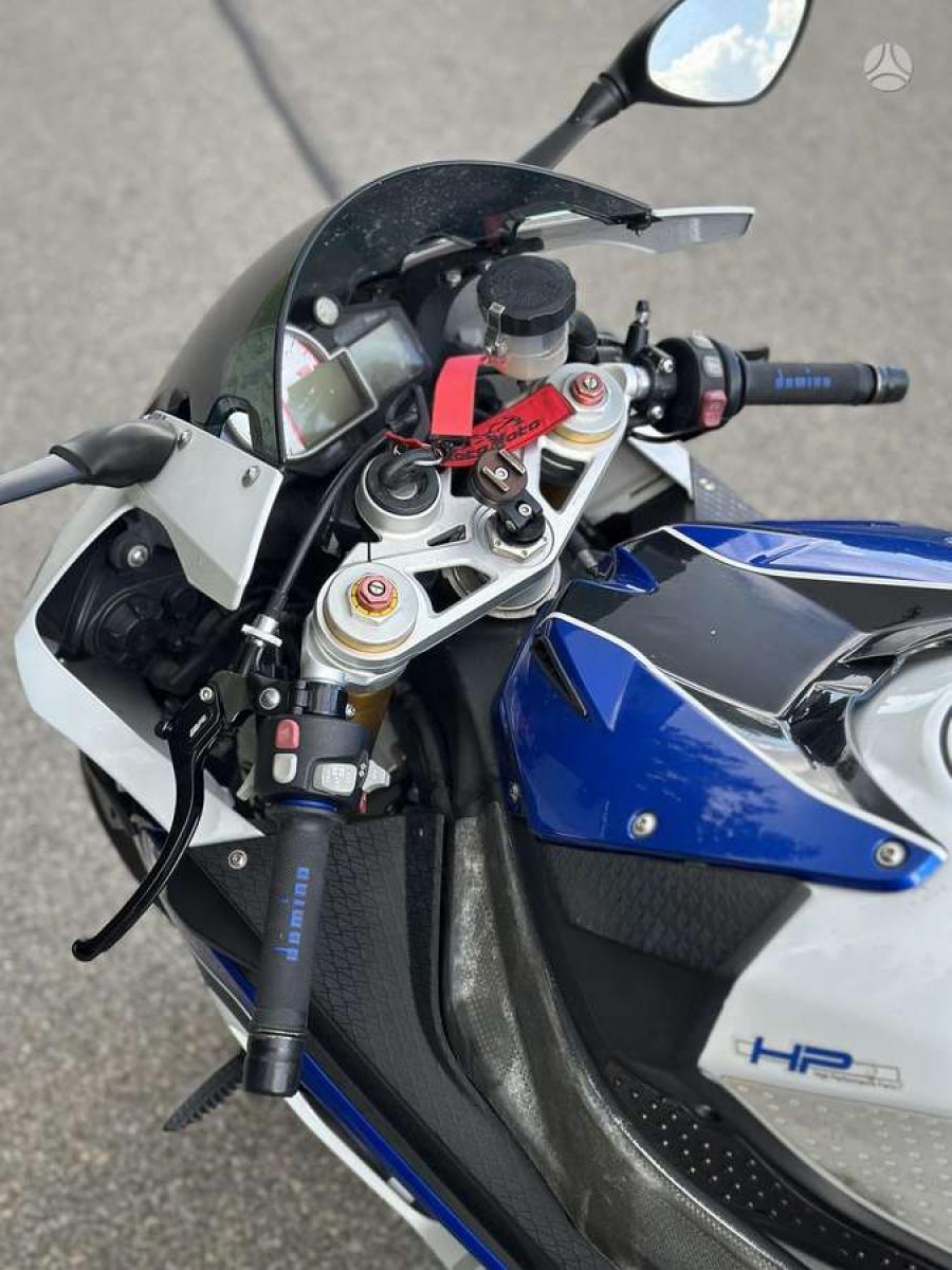 BMW S 1000RR 2013 in Vilnius, with an engine capacity of 1.00 L and mileage of 32 thousand km for 8600 €, photo 13 on AUTOMOTO.COM.LV