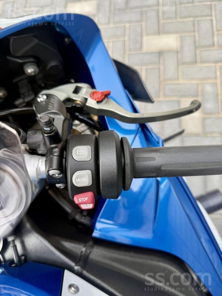 БМВ S 1000RR 2015 в Елгава, объемом двигателя 1.00 л и пробегом 0 тыс. км за 11900 €, фото 5 на AUTOMOTO.COM.LV