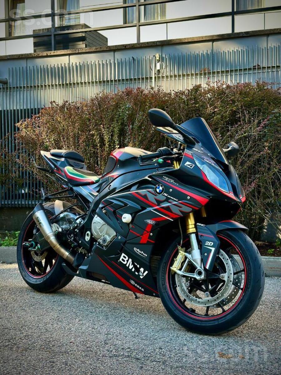 BMW S 1000RR 2015 in Riga, with an engine capacity of 1.00 L and mileage of 0 thousand km for 11200 €, photo 1 on AUTOMOTO.COM.LV