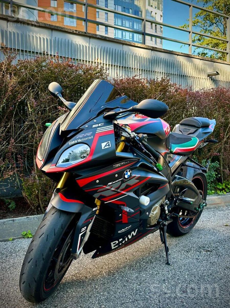 BMW S 1000RR 2015 in Riga, with an engine capacity of 1.00 L and mileage of 0 thousand km for 11200 €, photo 3 on AUTOMOTO.COM.LV
