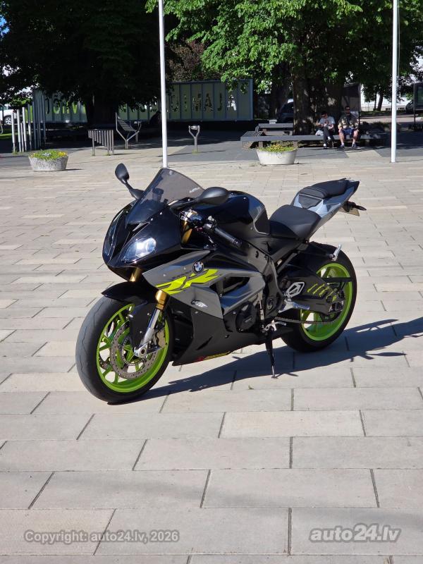 BMW S 1000RR 2015 in Narva, with an engine capacity of 1.00 L and mileage of 35 thousand km for 10850 €, photo 1 on AUTOMOTO.COM.LV