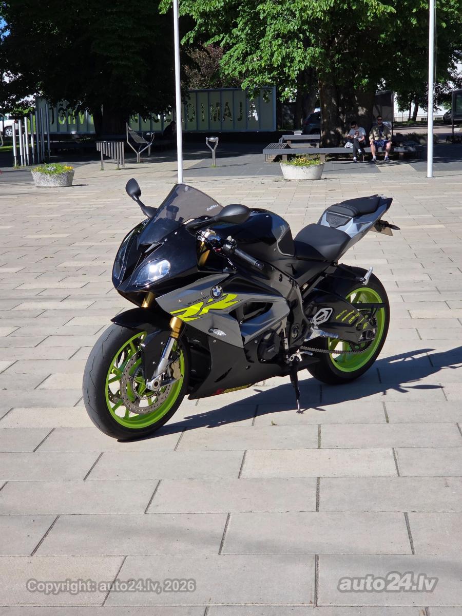 БМВ S 1000RR 2015 в Нарва, объемом двигателя 1.00 л и пробегом 35 тыс. км за 10850 €, фото 1 на AUTOMOTO.COM.LV