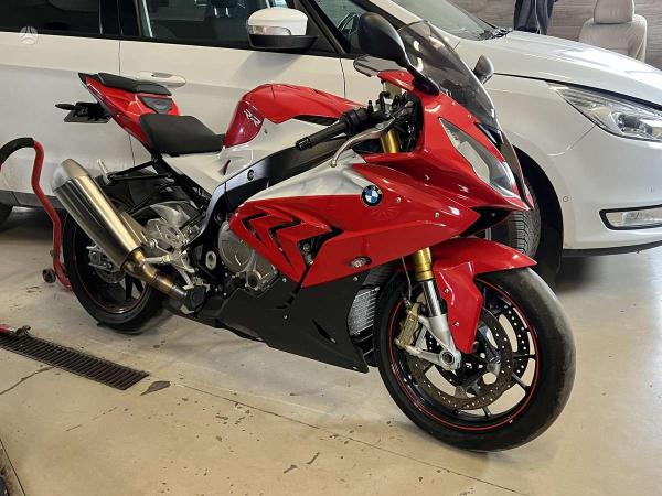 BMW S 1000RR 2015 Kelmė, ar dzinēja tilpumu 1.00 L un nobraukumu 15 tūkst. km par 12500 €, foto 3 vietnē AUTOMOTO.COM.LV