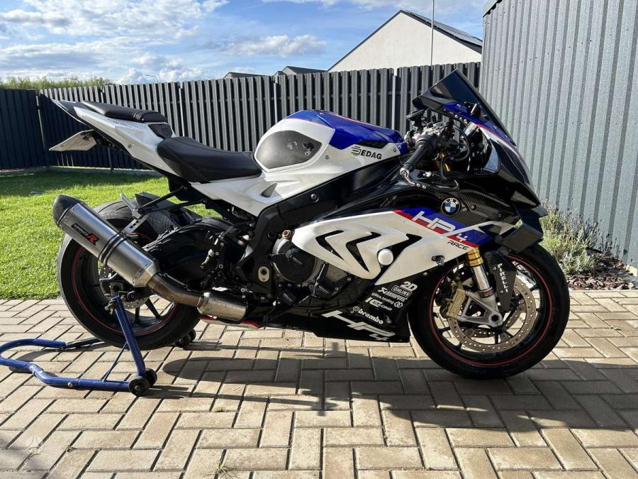 BMW S 1000RR 2015 in Vilnius, with an engine capacity of 0.00 L and mileage of 22 thousand km for 10000 €, photo 1 on AUTOMOTO.COM.LV