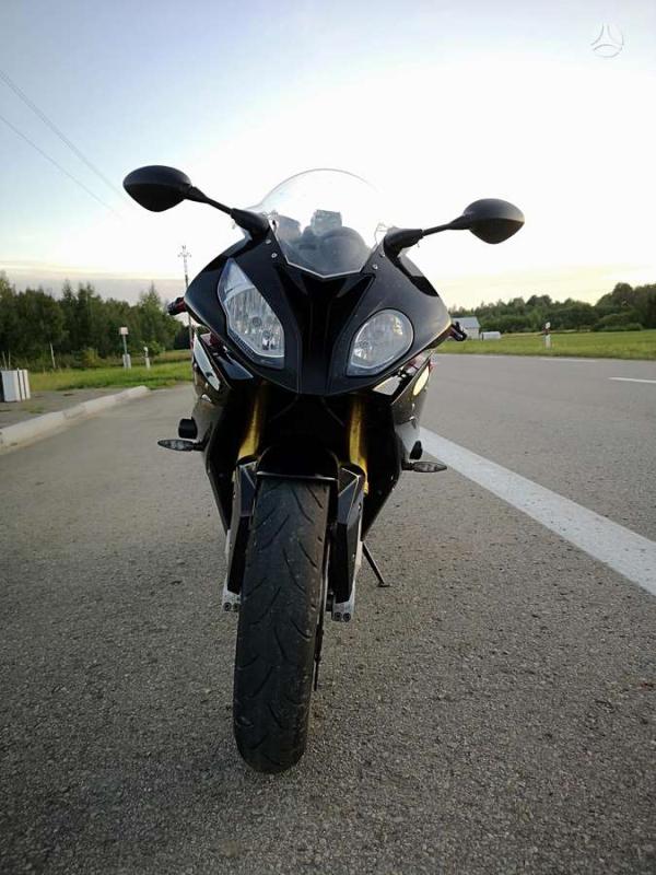 BMW S 1000RR 2015 in Radviliskis, with an engine capacity of 1.00 L and mileage of 27 thousand km for 8500 €, photo 4 on AUTOMOTO.COM.LV