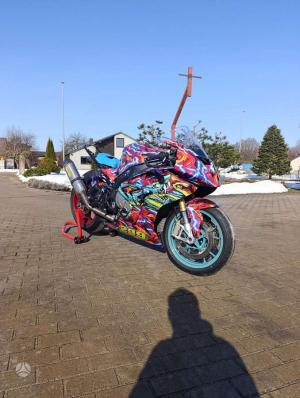 BMW S 1000RR 2016 in Klaipeda, with an engine capacity of 0.00 L and mileage of 18 thousand km for 4900 €, photo 4 on AUTOMOTO.COM.LV