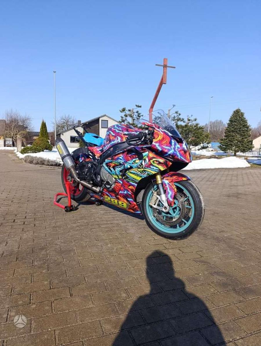 BMW S 1000RR 2016 in Klaipeda, with an engine capacity of 0.00 L and mileage of 18 thousand km for 4900 €, photo 4 on AUTOMOTO.COM.LV