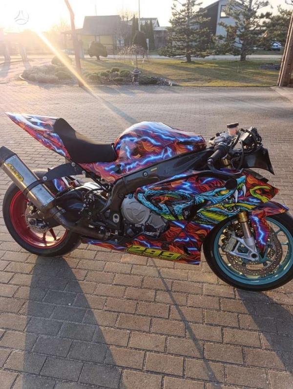 BMW S 1000RR 2016 in Klaipeda, with an engine capacity of 0.00 L and mileage of 18 thousand km for 4900 €, photo 5 on AUTOMOTO.COM.LV