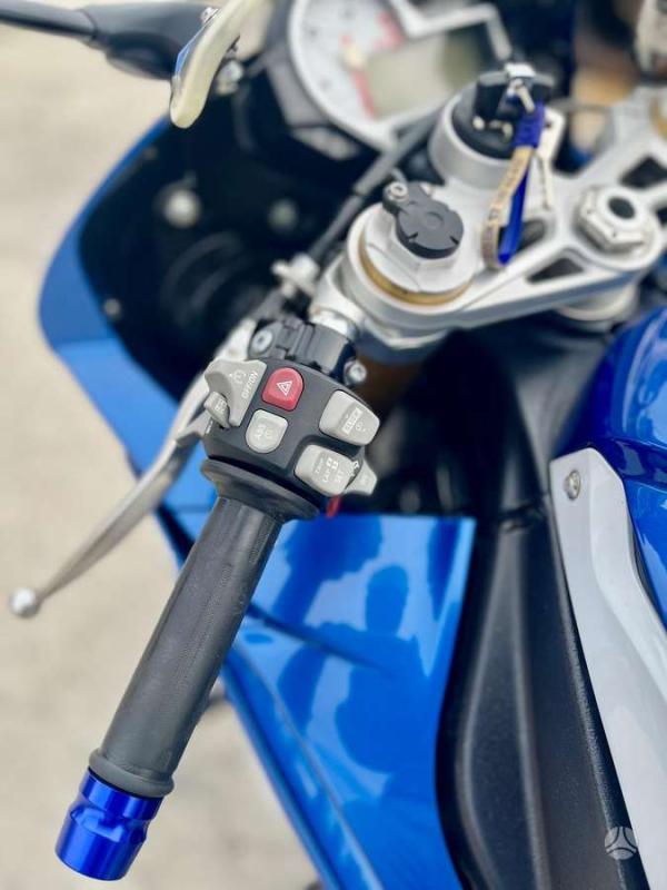 БМВ S 1000RR 2016 в Каунас, объемом двигателя 0.00 л и пробегом 35 тыс. км за 10800 €, фото 9 на AUTOMOTO.COM.LV