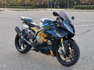 BMW S 1000RR 2016 in Vilnius, with an engine capacity of 1.00 L and mileage of 17 thousand km for 11000 €, photo  on AUTOMOTO.COM.LV