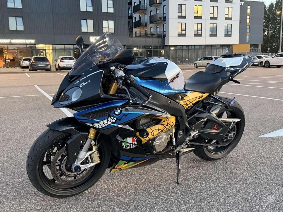 BMW S 1000RR 2016 in Vilnius, with an engine capacity of 1.00 L and mileage of 17 thousand km for 11000 €, photo 9 on AUTOMOTO.COM.LV