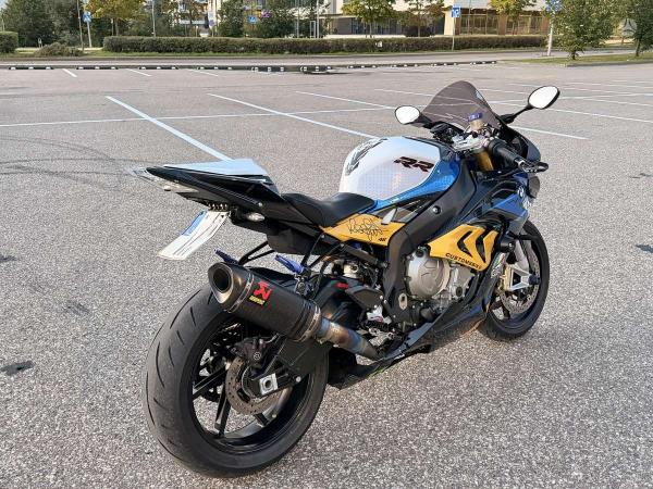 BMW S 1000RR 2016 in Vilnius, with an engine capacity of 1.00 L and mileage of 17 thousand km for 11000 €, photo 10 on AUTOMOTO.COM.LV