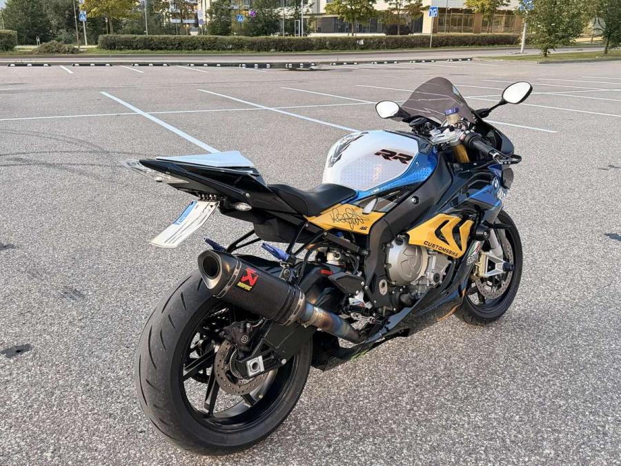 BMW S 1000RR 2016 in Vilnius, with an engine capacity of 1.00 L and mileage of 17 thousand km for 11000 €, photo 10 on AUTOMOTO.COM.LV
