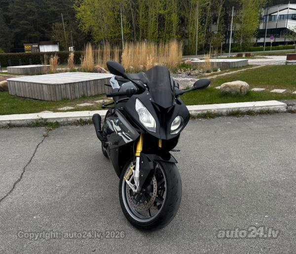 БМВ S 1000RR 2017 в Таллин, объемом двигателя 1.00 л и пробегом 30 тыс. км за 13000 €, фото 4 на AUTOMOTO.COM.LV