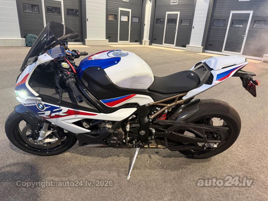 BMW S 1000RR 2021 in Tallinn, with an engine capacity of 1.00 L and mileage of 4 thousand km for 17999 €, photo 4 on AUTOMOTO.COM.LV