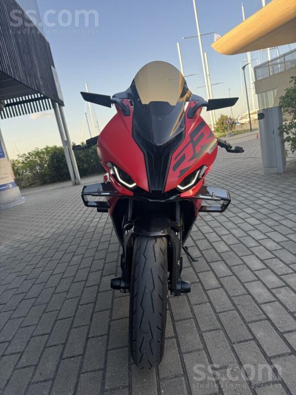 BMW S 1000RR 2021 Tallina, ar dzinēja tilpumu 1.00 L un nobraukumu 0 tūkst. km par 18000 €, foto 2 vietnē AUTOMOTO.COM.LV