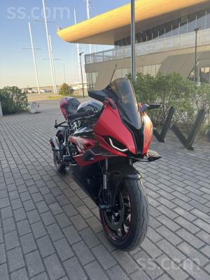 БМВ S 1000RR 2021 в Таллин, объемом двигателя 1.00 л и пробегом 0 тыс. км за 18000 €, фото 7 на AUTOMOTO.COM.LV