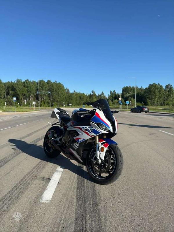 БМВ S 1000RR 2022 в Шяуляй, объемом двигателя 1.00 л и пробегом 9 тыс. км за 17990 €, фото 1 на AUTOMOTO.COM.LV