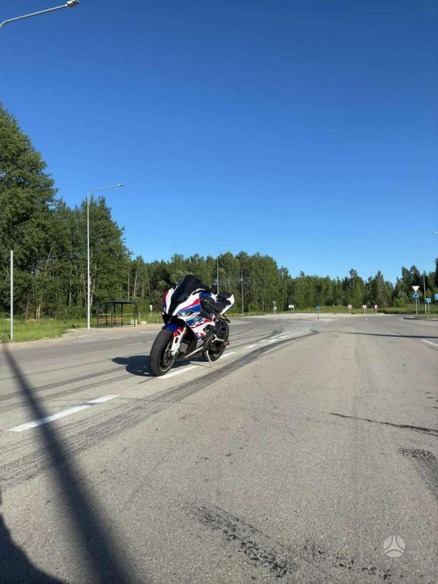 БМВ S 1000RR 2022 в Шяуляй, объемом двигателя 1.00 л и пробегом 9 тыс. км за 17990 €, фото 4 на AUTOMOTO.COM.LV