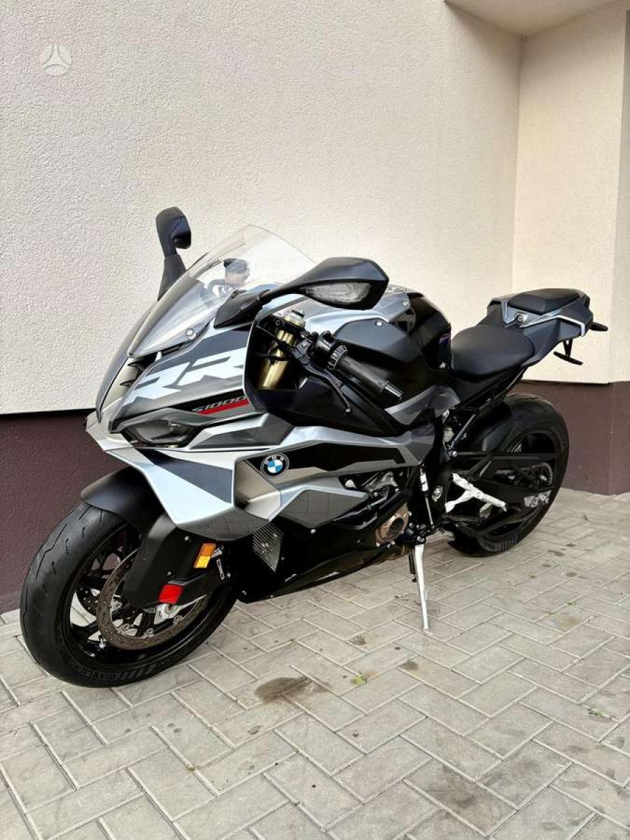 BMW S 1000RR 2022 in Kaunas, with an engine capacity of 1.00 L and mileage of 10 thousand km for 17000 €, photo 1 on AUTOMOTO.COM.LV