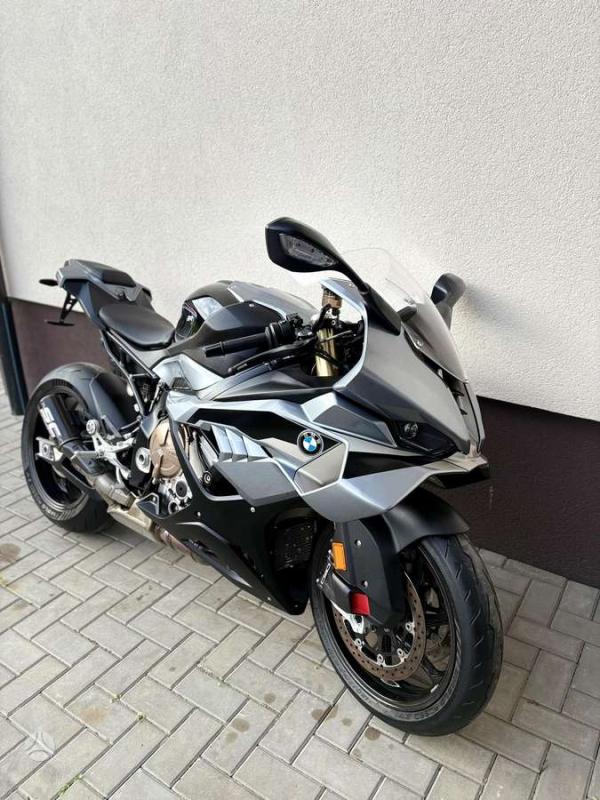 BMW S 1000RR 2022 in Kaunas, with an engine capacity of 1.00 L and mileage of 10 thousand km for 17000 €, photo 2 on AUTOMOTO.COM.LV