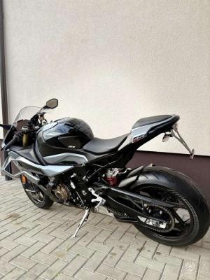 BMW S 1000RR 2022 in Kaunas, with an engine capacity of 1.00 L and mileage of 10 thousand km for 17000 €, photo 4 on AUTOMOTO.COM.LV