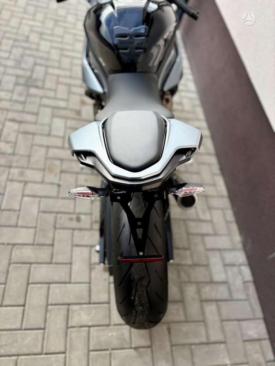 BMW S 1000RR 2022 in Kaunas, with an engine capacity of 1.00 L and mileage of 10 thousand km for 17000 €, photo 7 on AUTOMOTO.COM.LV