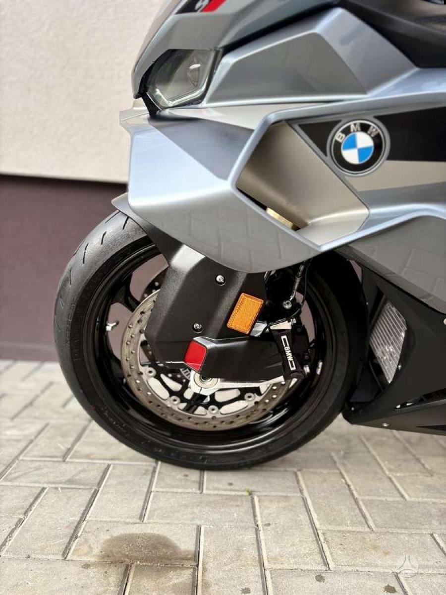 BMW S 1000RR 2022 in Kaunas, with an engine capacity of 1.00 L and mileage of 10 thousand km for 17000 €, photo 12 on AUTOMOTO.COM.LV