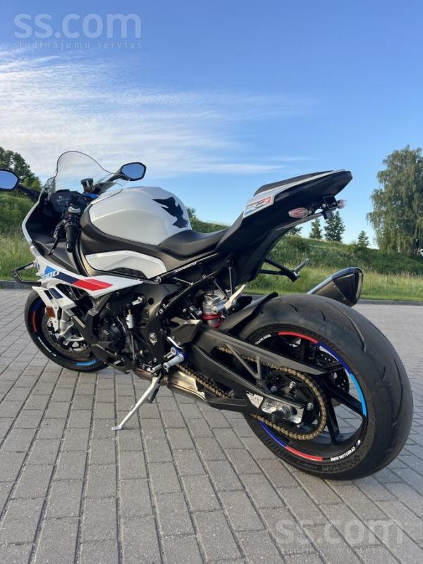 BMW S 1000RR 2023 in Daugavpils, with an engine capacity of 1.00 L and mileage of 0 thousand km for 19700 €, photo 4 on AUTOMOTO.COM.LV