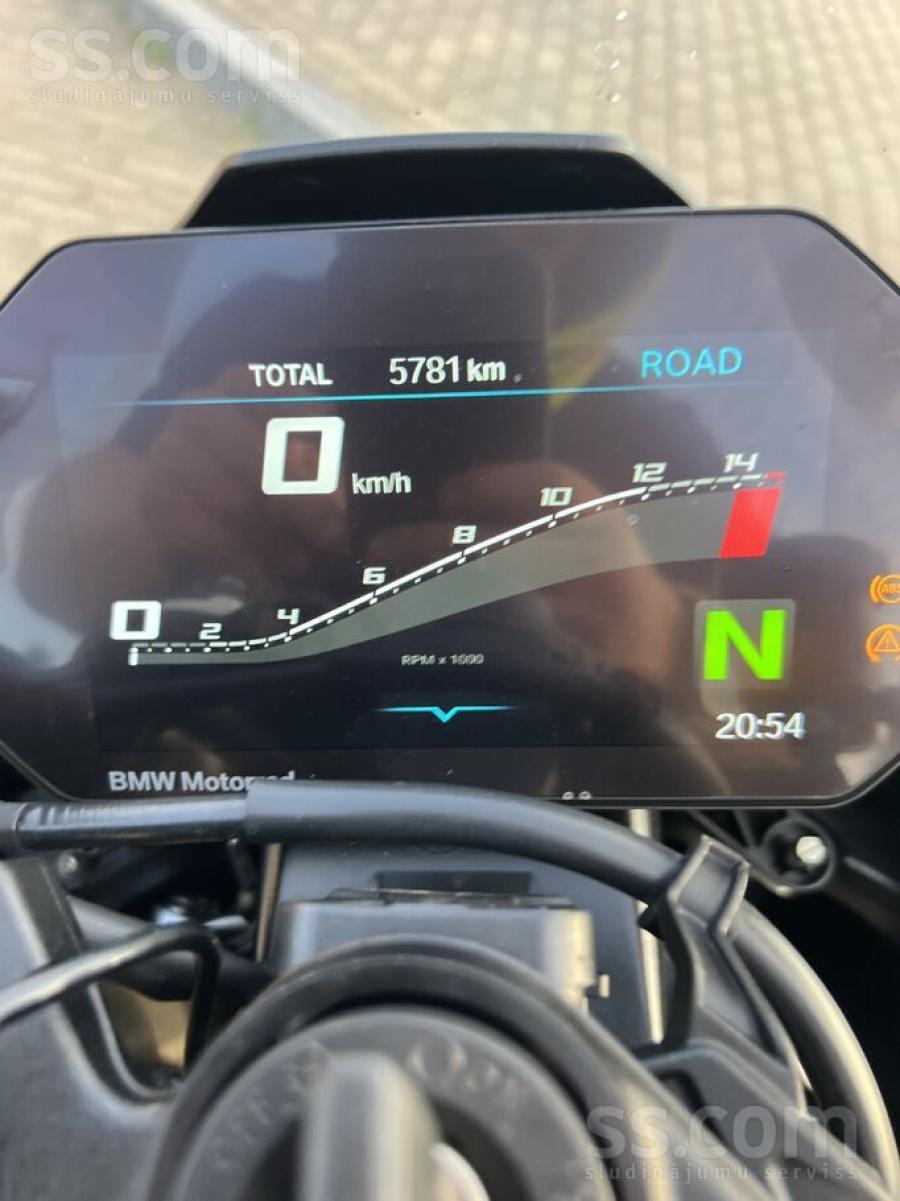 BMW S 1000RR 2023 in Daugavpils, with an engine capacity of 1.00 L and mileage of 0 thousand km for 19700 €, photo 11 on AUTOMOTO.COM.LV