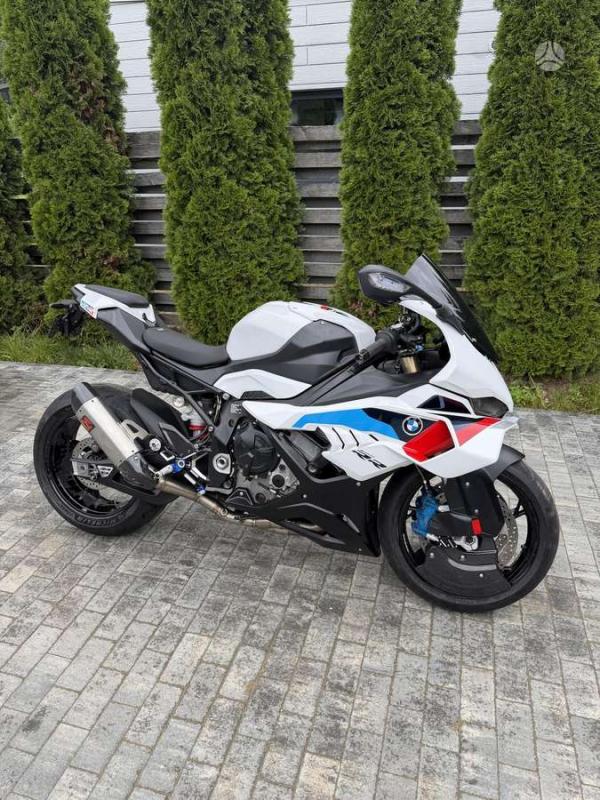 BMW S 1000RR 2023 Kauņa, ar dzinēja tilpumu 1.00 L un nobraukumu 18 tūkst. km par 17999 €, foto 1 vietnē AUTOMOTO.COM.LV