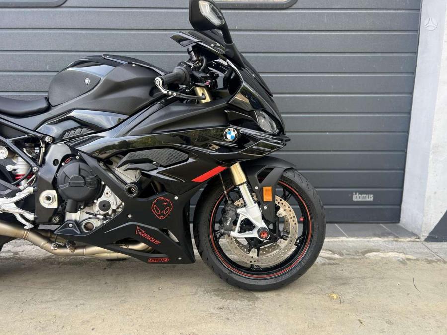 BMW S 1000RR 2023 in Vilkaviskis, with an engine capacity of 1.00 L and mileage of 9 thousand km for 18500 €, photo 5 on AUTOMOTO.COM.LV