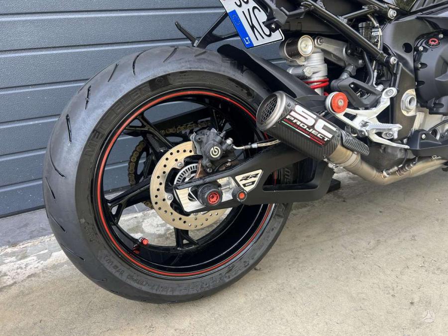 BMW S 1000RR 2023 in Vilkaviskis, with an engine capacity of 1.00 L and mileage of 9 thousand km for 18500 €, photo 8 on AUTOMOTO.COM.LV